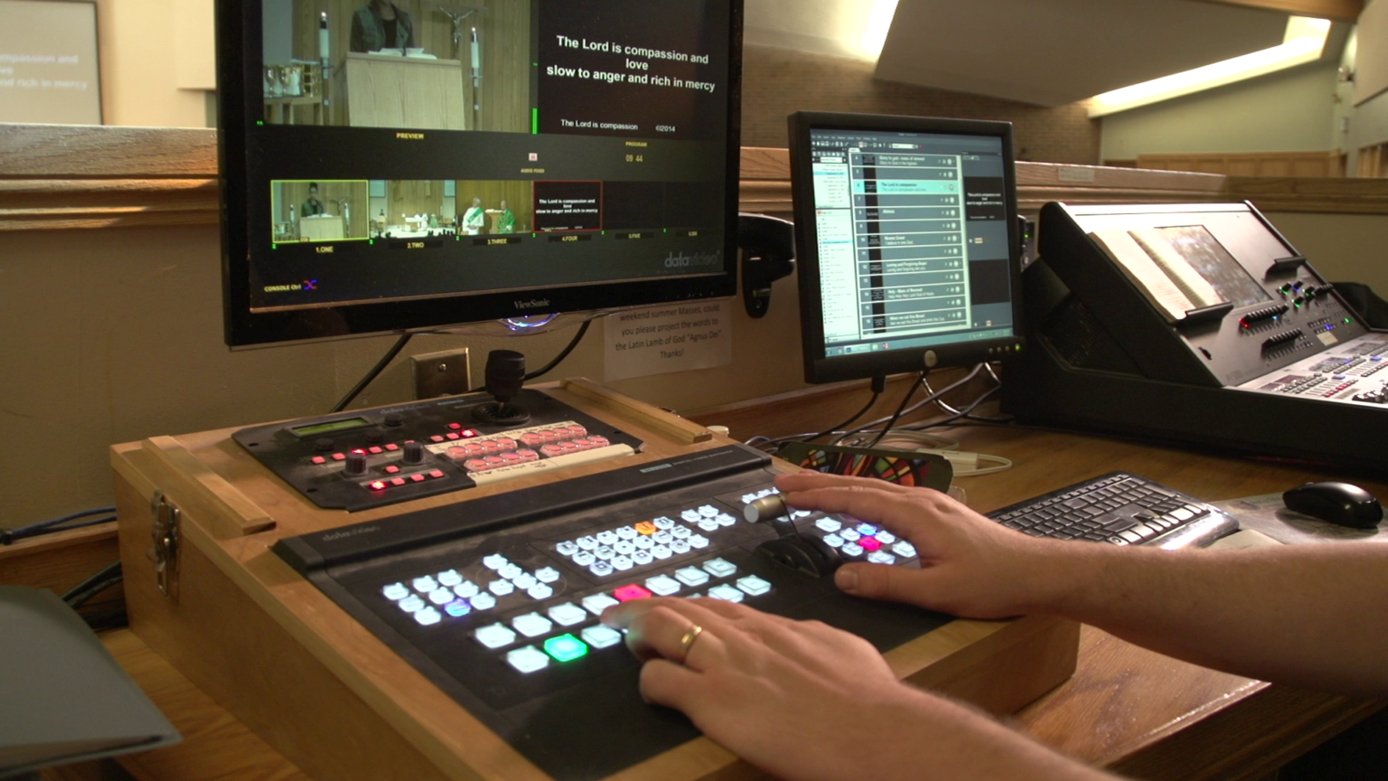 Audio/Visual Ministry – ST. PETER'S ROMAN CATHOLIC CHURCH